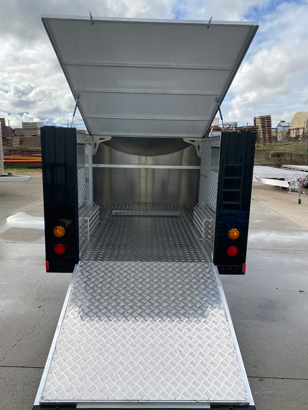 Gallery | Exclusive Trailers